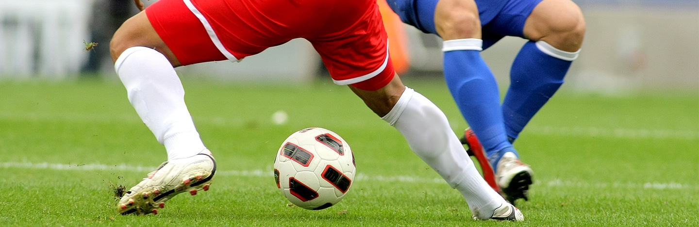 Footballers who wear contact lenses | Vision Direct